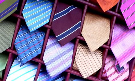 How To Tie A Half Windsor Knot An Easy Step By Step Guide The Manual