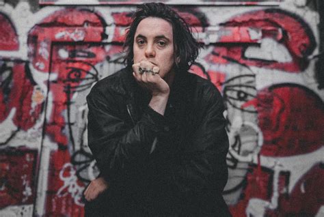 Premiere Anxiety And Doubt Submerge Freddie Dicksons Aching Slip Of The Heart Atwood Magazine