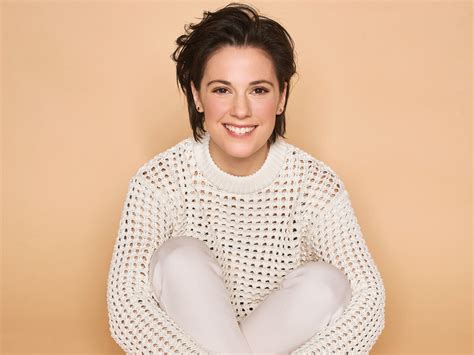 Lovas Rozi Kibújtam A Szürke Kabátból Nők Lapja