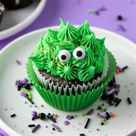 Sweets Indeed Bulk Candy Eyeball Shapes Sprinkles 6 00 Oz Halloween And Cake Sprinkles Gluten