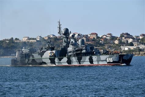 Russian Bora Class Hoverborne Guided Missile Ship Samum 4500x3000