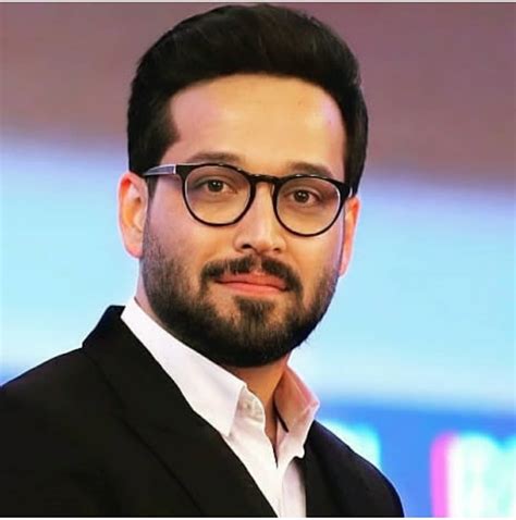 بیوگرافی آرش رضوانی مجری ، بازیگر و تهیه کننده تلویزیون طرفداری