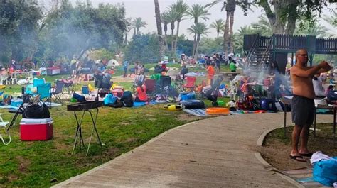 הסחנה תיאסר הדלקת מנגלים בגן השלושה שבעמק המעיינות וואלה תיירות