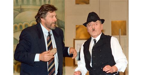 Тодор Колев курдиса гола жена в леглото на Ламбо докато той спи