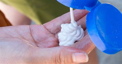 How To Properly Apply Sunscreen The New York Times