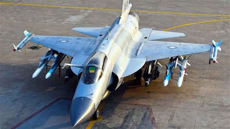 What Is Pakistans Jf 17 Fighter Jet Which India Shot Down The Csr