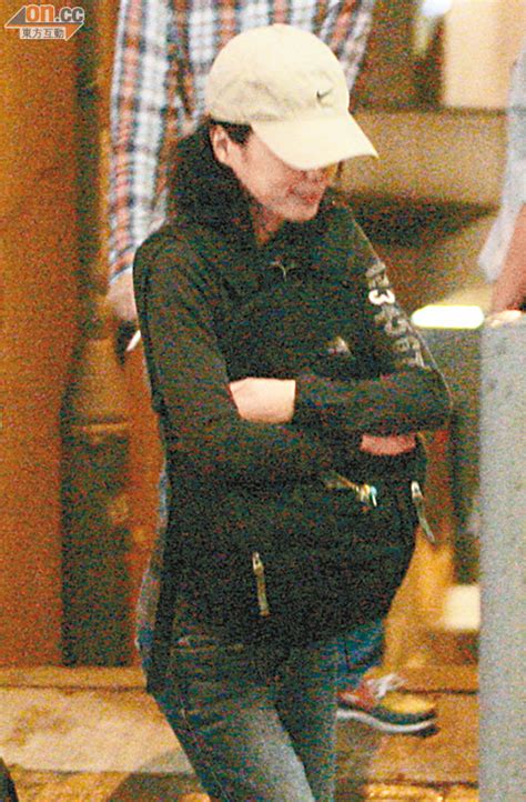 學友羅美薇 情侶帽晒恩愛 東方日報