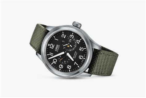 This Oris Pilots Watch Is Perfect For The Globetrotter Geartide