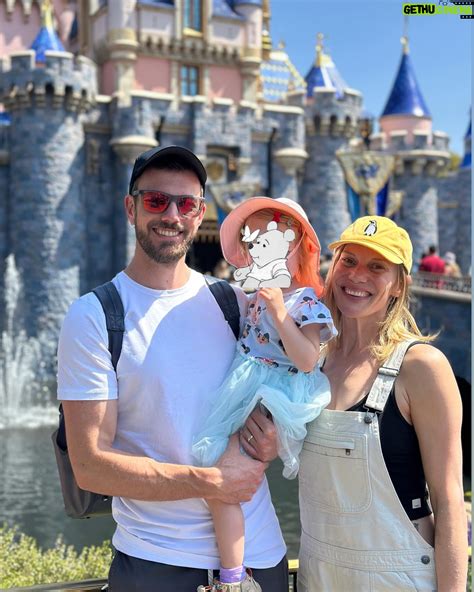 Katee Sackhoff Instagram Disneyland With My Two Favorite People 💖