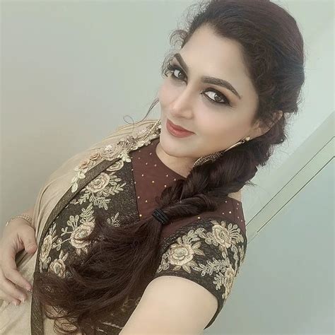 குஷ்புவா இது என்ன இப்படி ஆயிட்டாங்கநொந்து போன ரசிகர்கள் Kushboo