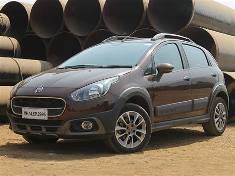 Fiat Avventura Review Crossing Over The Hatchback Border Drivespark