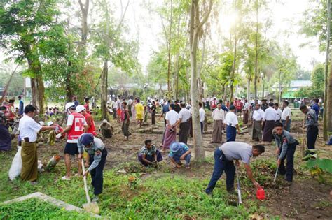 Myanmarnationalpost ရခိုင်ပြည်နယ် မောင်တောမြို့၌ ပြန်လည် ထူထောင်ရေး ဆောင်ရွက်ရန် ရောက်ရှိနေသော