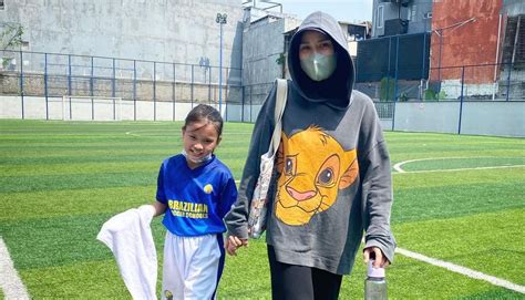 Alasan Zaskia Mecca Tindik Kala Di Usia 11 Tahun