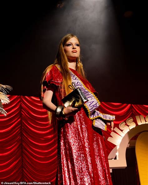 Elon Musks Daughter Vivian Takes To The Runway At New York Fashion