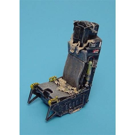 Aces Ii Ejection Seat Type B Suitable For Mcdonnell Douglas 1 32 2004