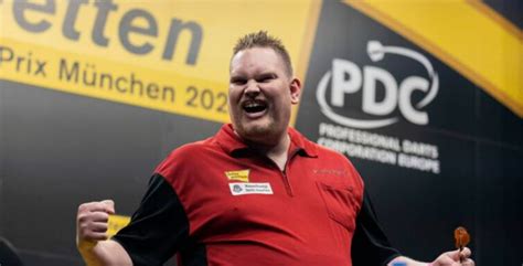 Eerste Pdc Titel Wesley Plaisier Na Dartskraker In Wigan Darts Ad Nl