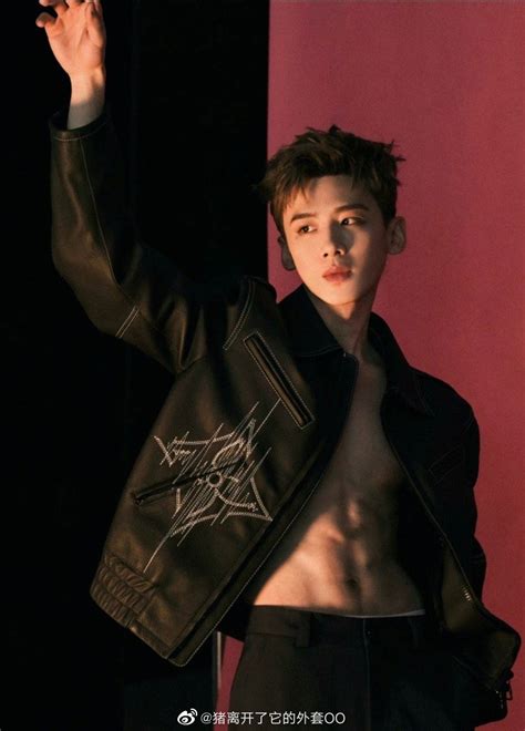 Bạch Lộc Khác Lạ Trên Tạp Chí Lệ Dĩnh Tạo Hình Chiến Tổn Cực Ngầu