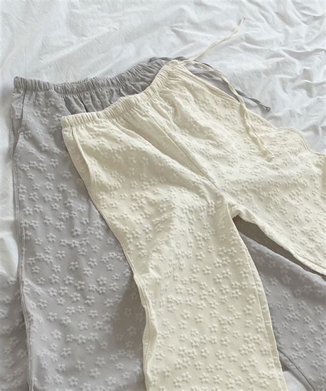 🚚당일발송크림제외 허리밴딩 플라워 로사 와이드 팬츠 긴바지 일자핏 엠보꽃 바지 리본 스트랩 리본바지 벚꽃룩 에이블리