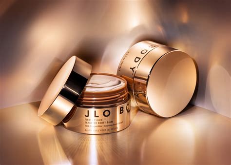 Ok 53 წლის ჯენიფერ ლოპესი Jlo Body ის სადებიუტო კოლექციისთვის Ok Magazine