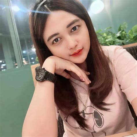 Gadis Hot Yang Membuat Gairahmu Membara Di Setiap Sudut Manja Rupawan