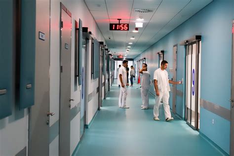 Foto And Report Prvi Dan Nove Hitne U Osijeku Gdje Je Dr House Barem Luka Kovač Osijek