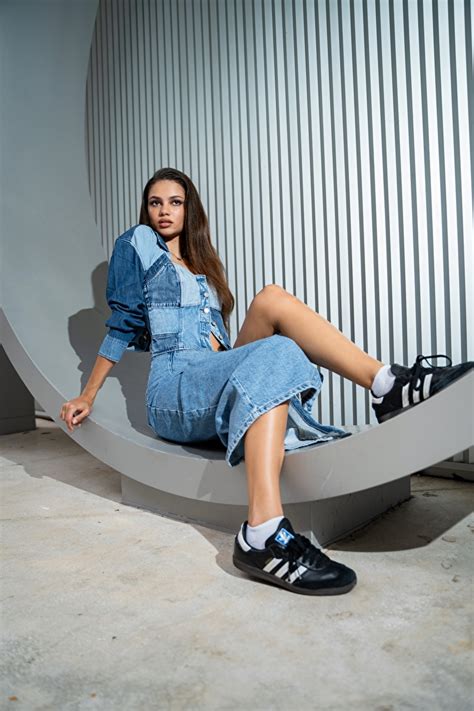 Kri Select Miami Select Model Management