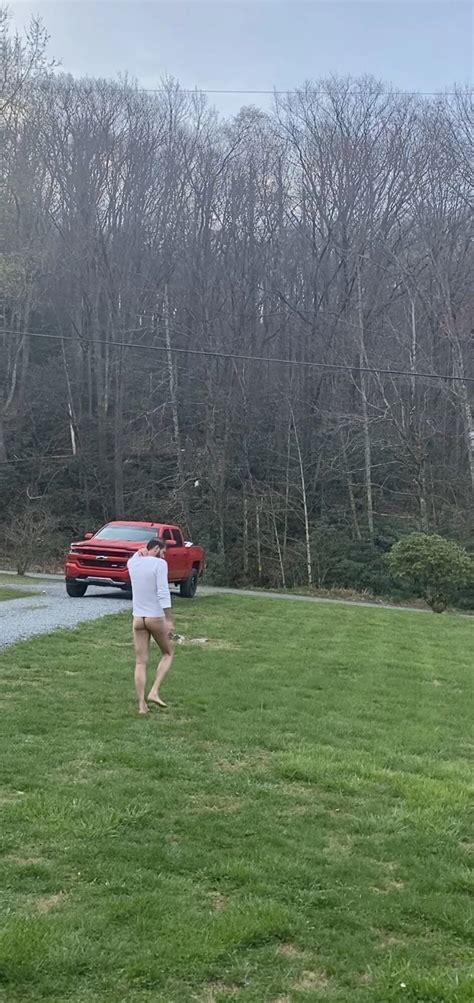 Outside 1 Nude Pics Xhamster