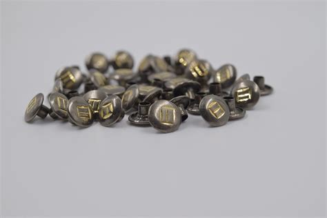 Brass And Aluminium Round Diamond Cut Button Packaging Type Polypack At