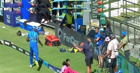 Pakistani Anchor Ka Video मैच में पाकिस्तानी एंकर के साथ हुआ अजीब घटना जिसे देख नहीं रोक