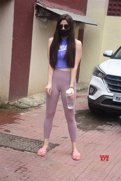 Actress Georgia Adriani Spotted In Bandra Gallery Social News Xyz