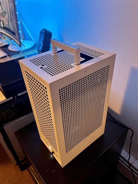 Hyte Revolt 3 Sff Incredibly Fun Build Rsffpc