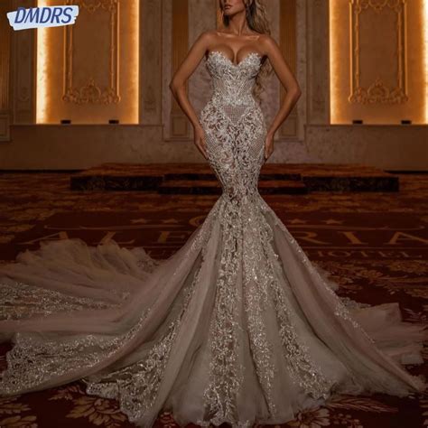 Elegant Mermaid Crystal Wedding Dress For Timeless Glamour