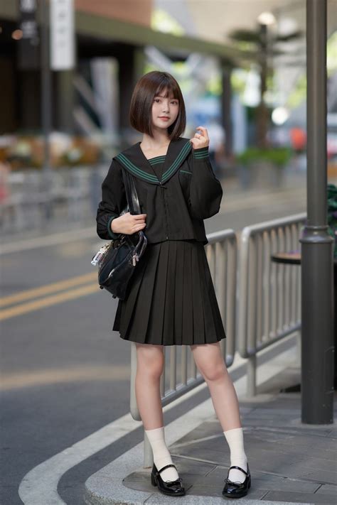 「セーラー服 街 撮り」の検索結果 Artofit