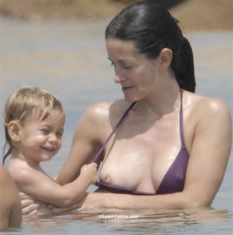Nagie Celebrytki Courteney Cox Nude Tits Porn Pic Nagie Celebrytki Courteney Cox Nude Tits Porn Pic