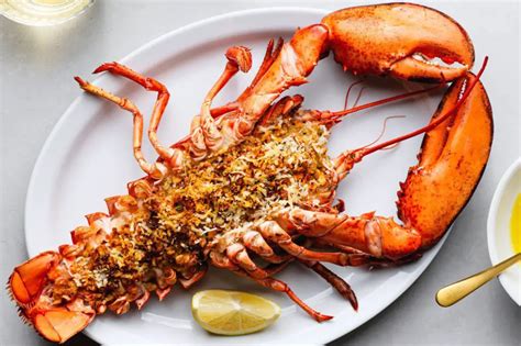 What Does Lobster Taste Like? [Definitive Guide] - The Trellis