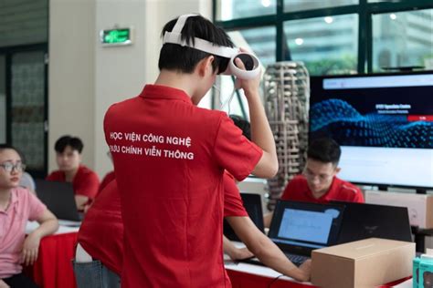ptit hỗ trợ sinh viên từ xa qua các công cụ học tập hiện đại như thế