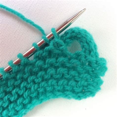 Tutorial Knitting The Loopy Bind Off La Visch Designs