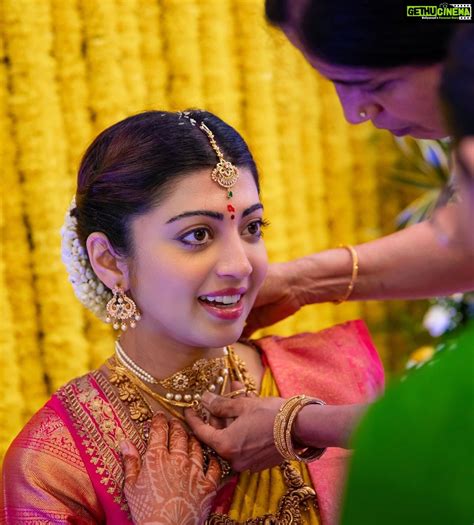 Pranitha Subhash Hd Wallpapers