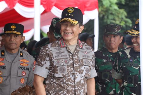 Waka Bssn Komjen Pol Putu Jayan Danu Putramenghadiri Upacara Pembukaan Latsitardanus 2024