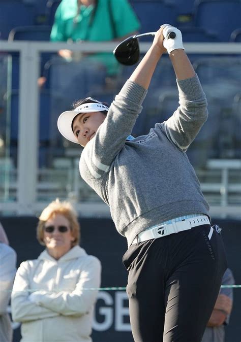 유해란 아침 공기를 가르는 티샷 [포토]