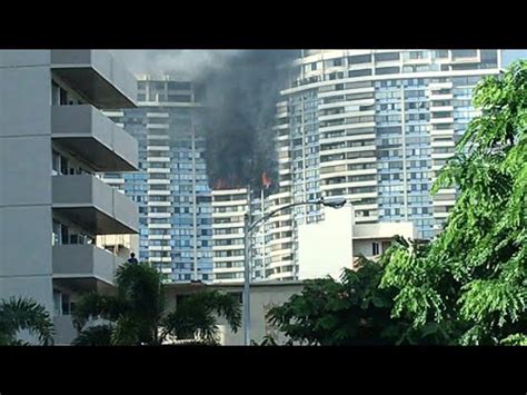 Huge Fire In Honolulu Hawaii Apartment High Rise Youtube
