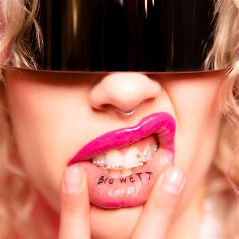 Number 1 Pussy Big Wett Song Lyrics Music Videos And Concerts