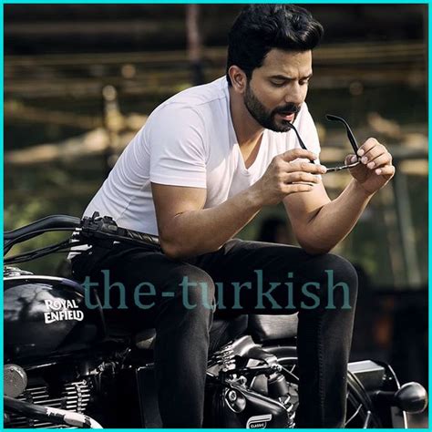 من هو مانيت جورا Manit Joura صور فنانين قبل وبعد الشهرة مجلة تركيش