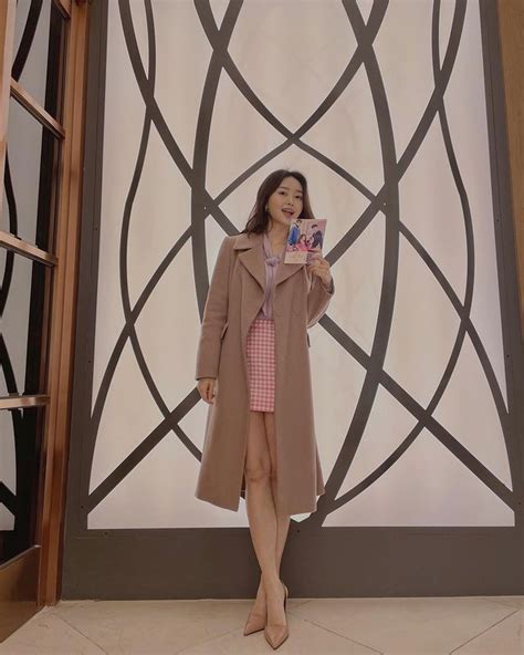 Yeo Jooha 🌙 On Instagram 늘 긴장하고 촬영장에 나가면 웃으며 “고운아~” 하고 반겨주신 감독님 작… True Beauty Korean