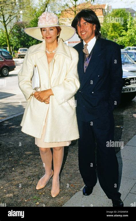 Tv Moderatorin Heidrun Von Goessel Und Modelagent Ted Linow Gäste Bei