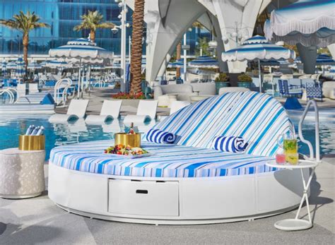 Locals Fontainebleau Las Vegas