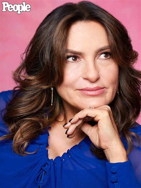 Mariska Hargitay Celebrates Years Of Law Order Svu And Turning This Powerful Woman