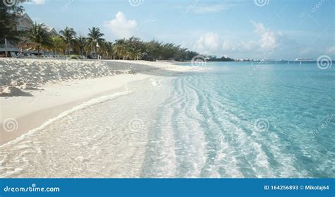 Seven Mile Beach Grand Cayman Maps