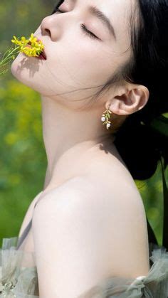 「a02 Zhang Jing Yi张婧仪チャン・ジンイー」のアイデア 59 件 ウェディング ヘアスタイル 結婚式 前髪 仏教徒