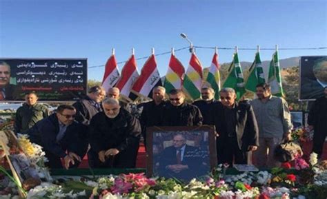 حضور سرلشگر سلیمانی بر سر مزار جلال طالبانی تصاویر ایمنا